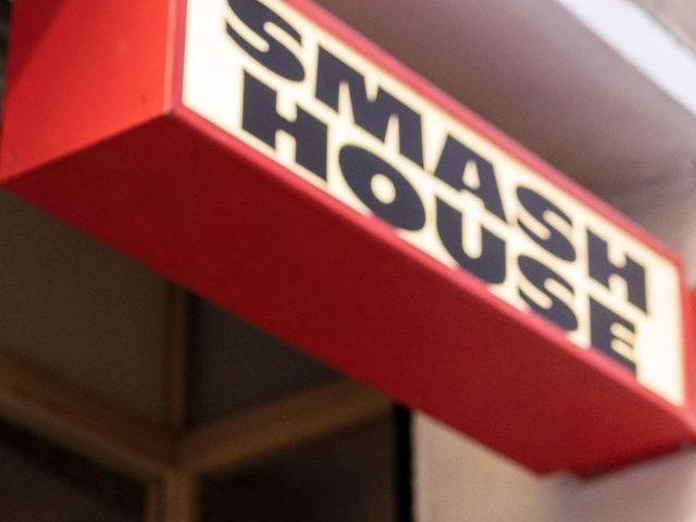 enjoty - Restaurants in Barcelona: Smash House Burger